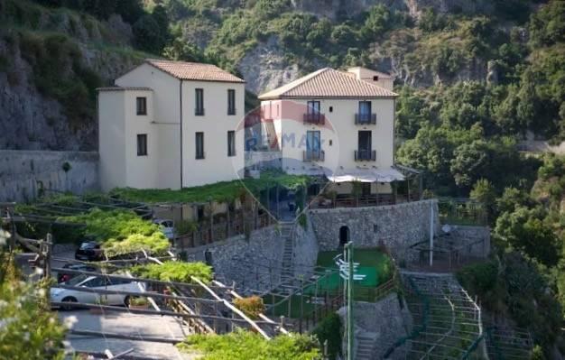 Negozio in vendita a Maiori