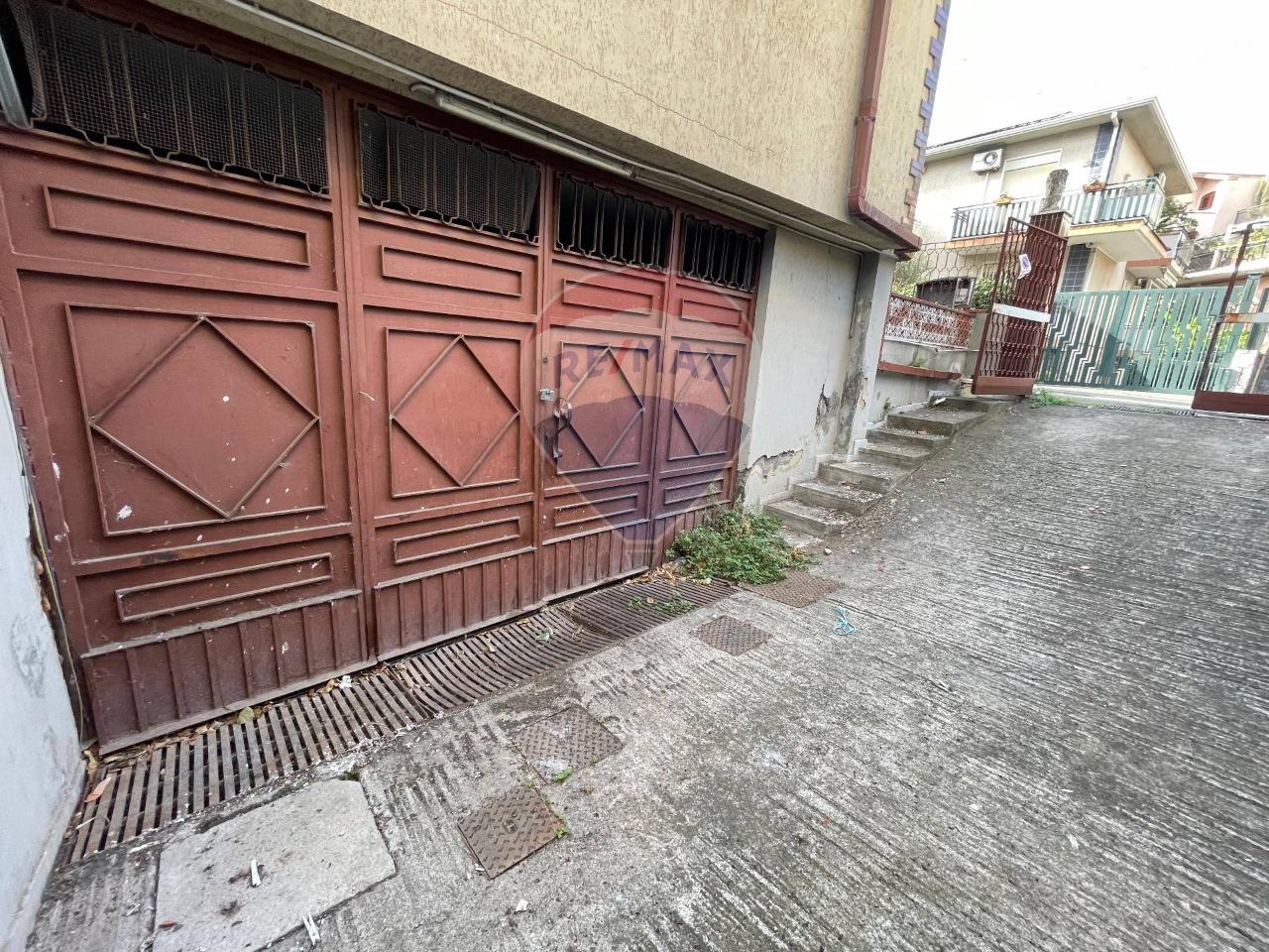 Magazzino in vendita a Catania