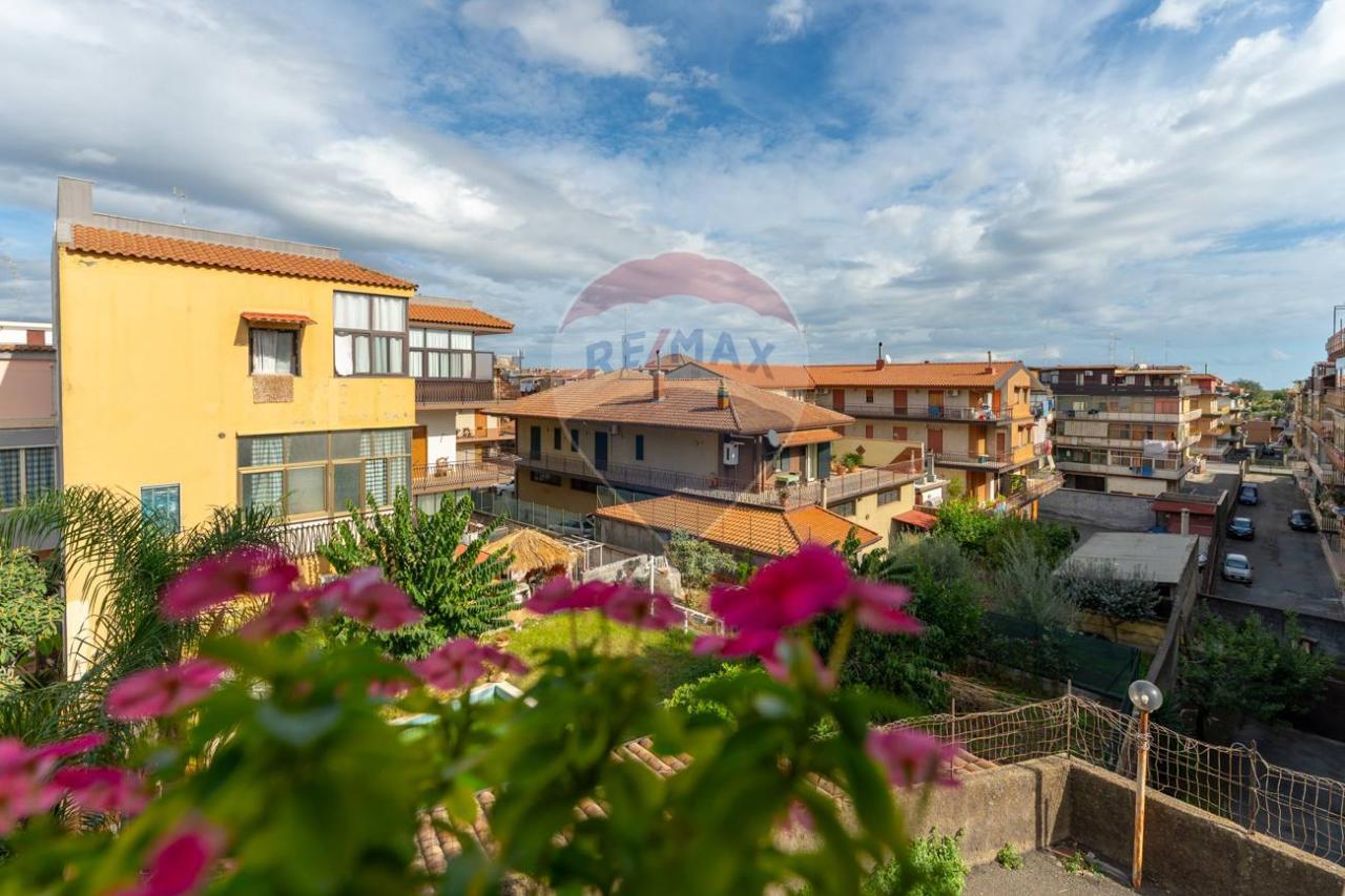 Appartamento in vendita a Aci Catena