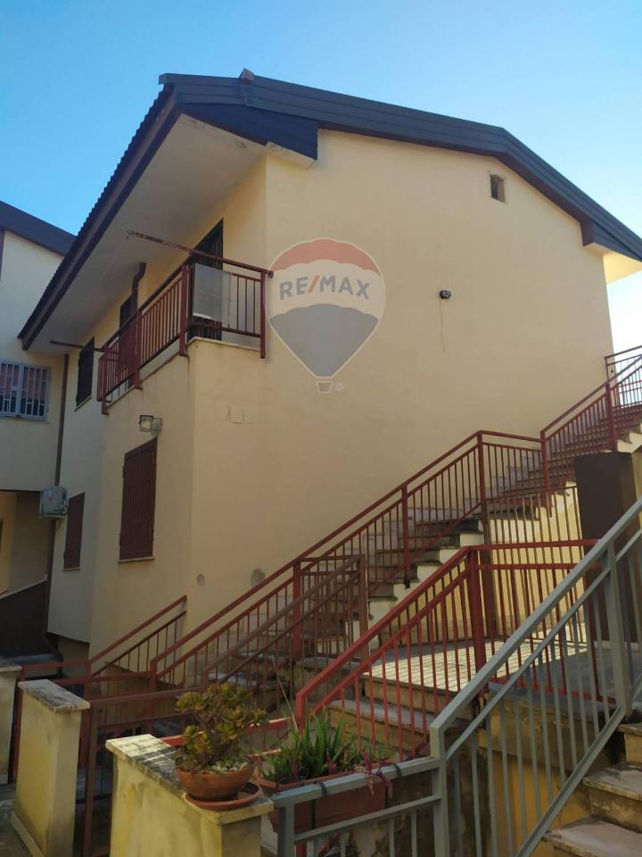 Appartamento in vendita a Falconara Albanese