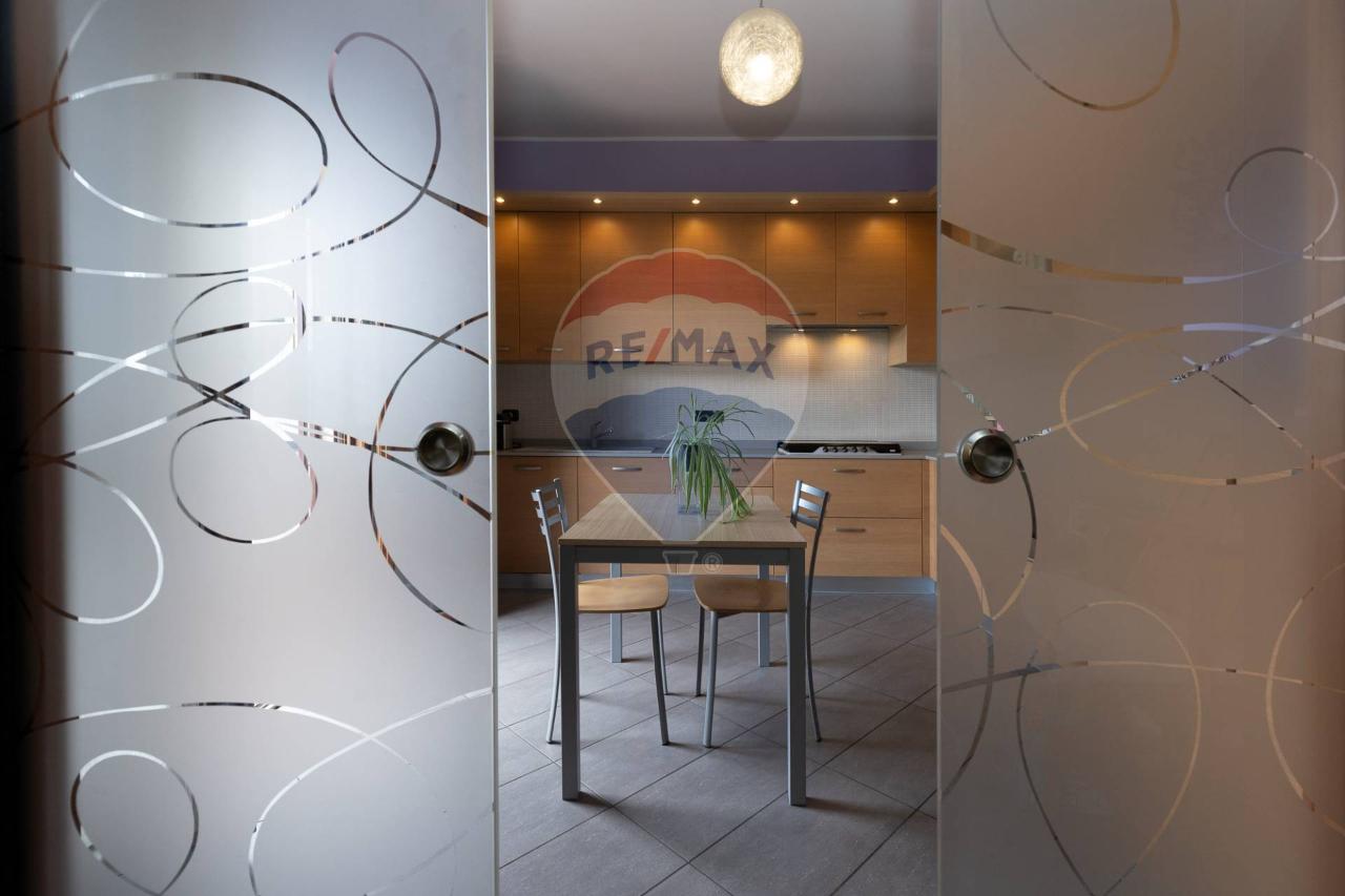 Appartamento in vendita a Besana In Brianza