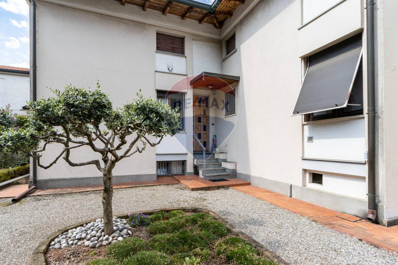 Villa in vendita a Besana In Brianza