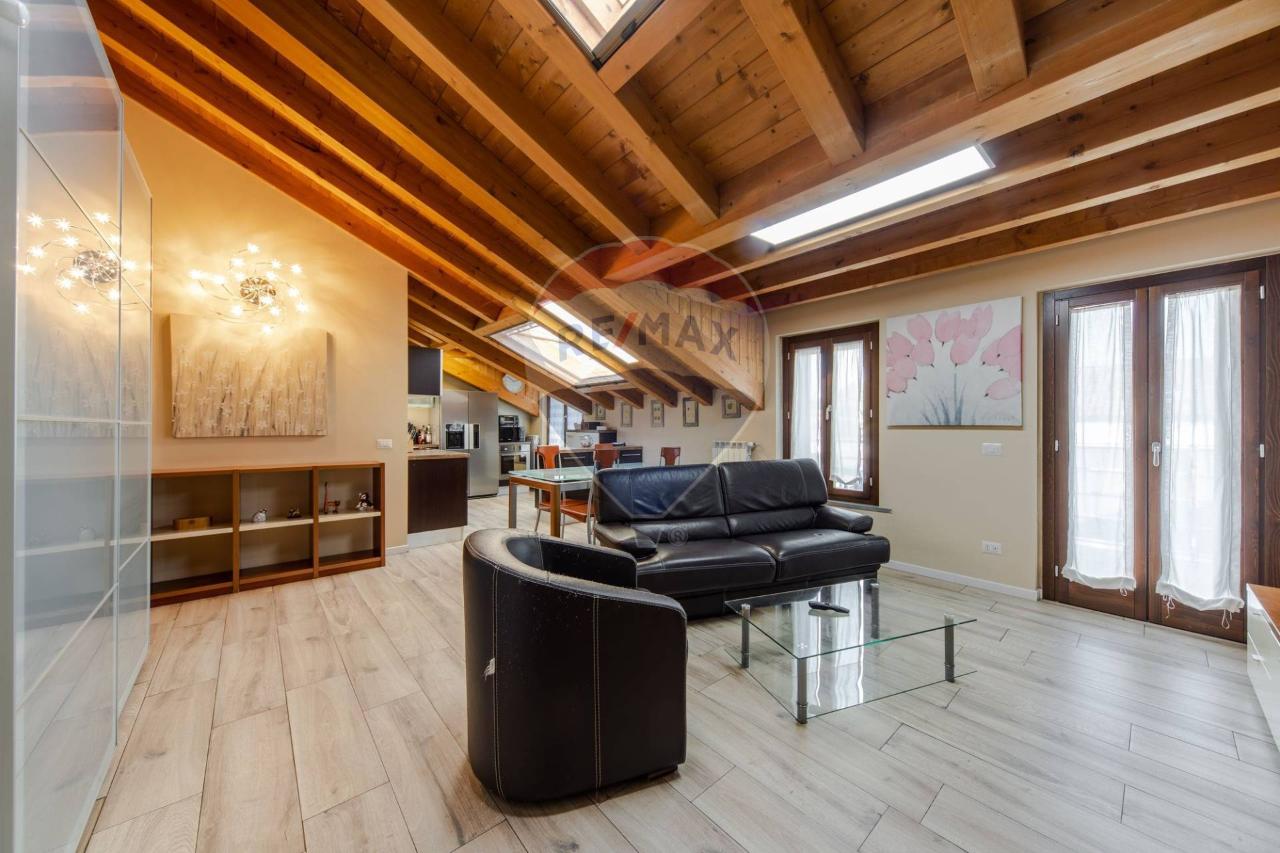 Attico in vendita a Lesmo