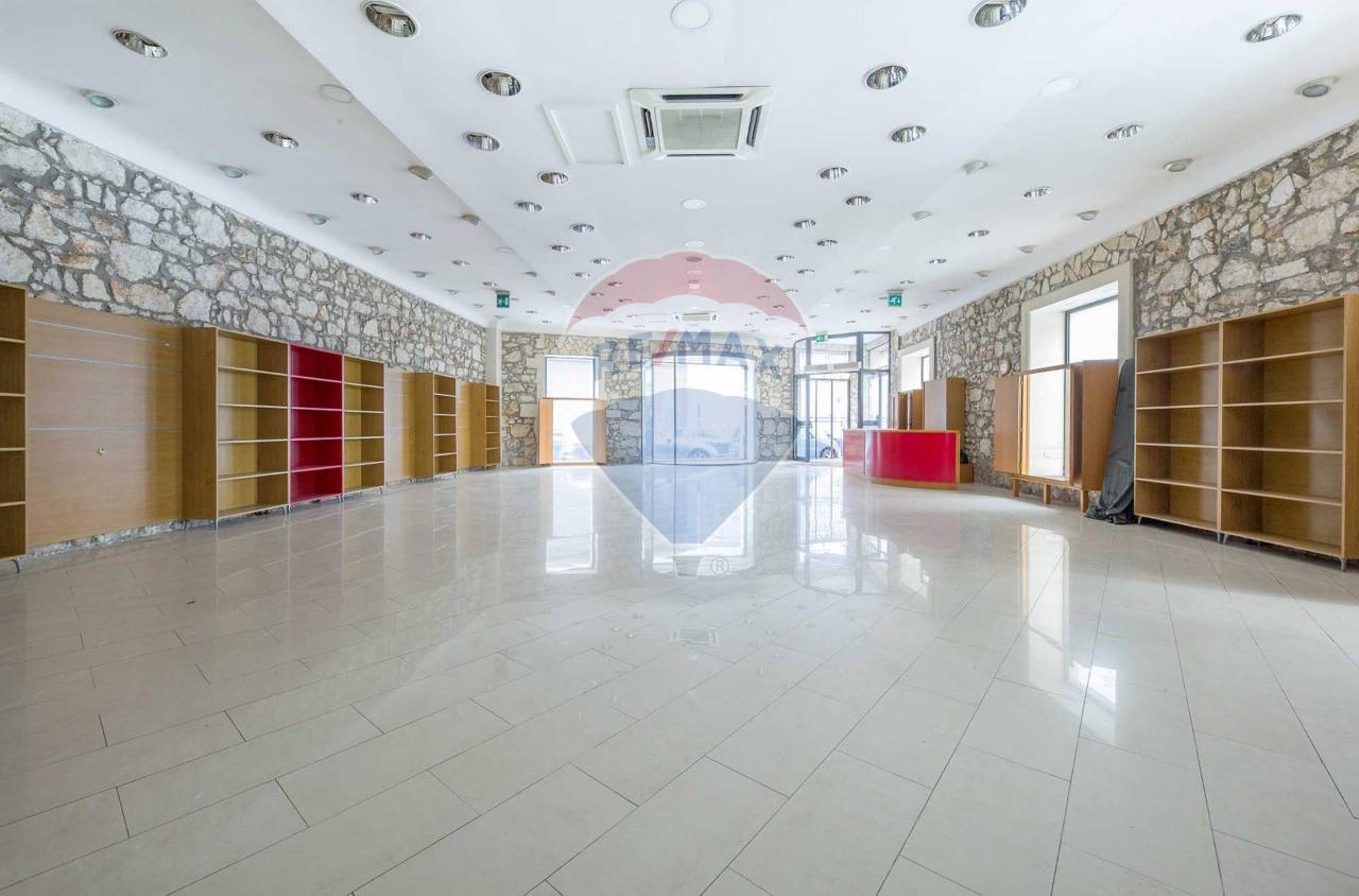 Negozio in vendita a Siracusa