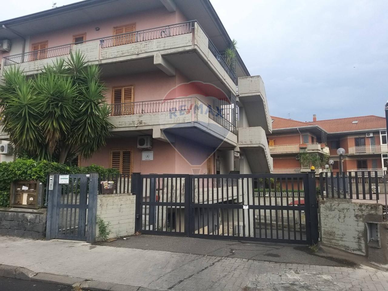 Magazzino in vendita a Tremestieri Etneo