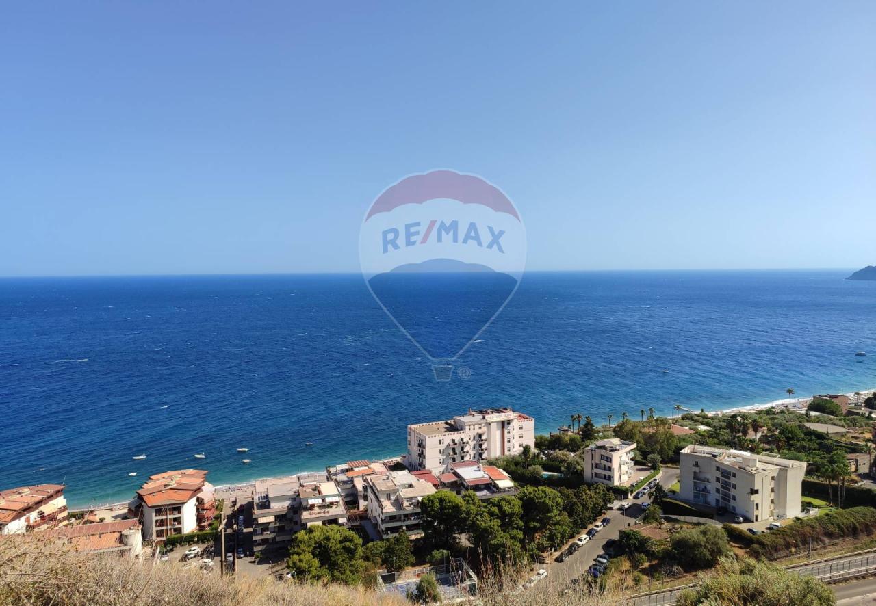 Appartamento in vendita a Letojanni
