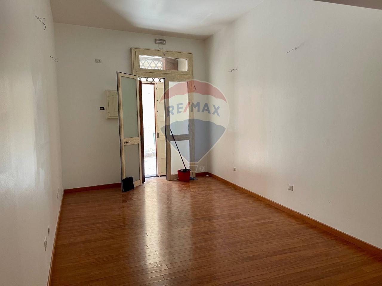 Negozio in vendita a Mineo