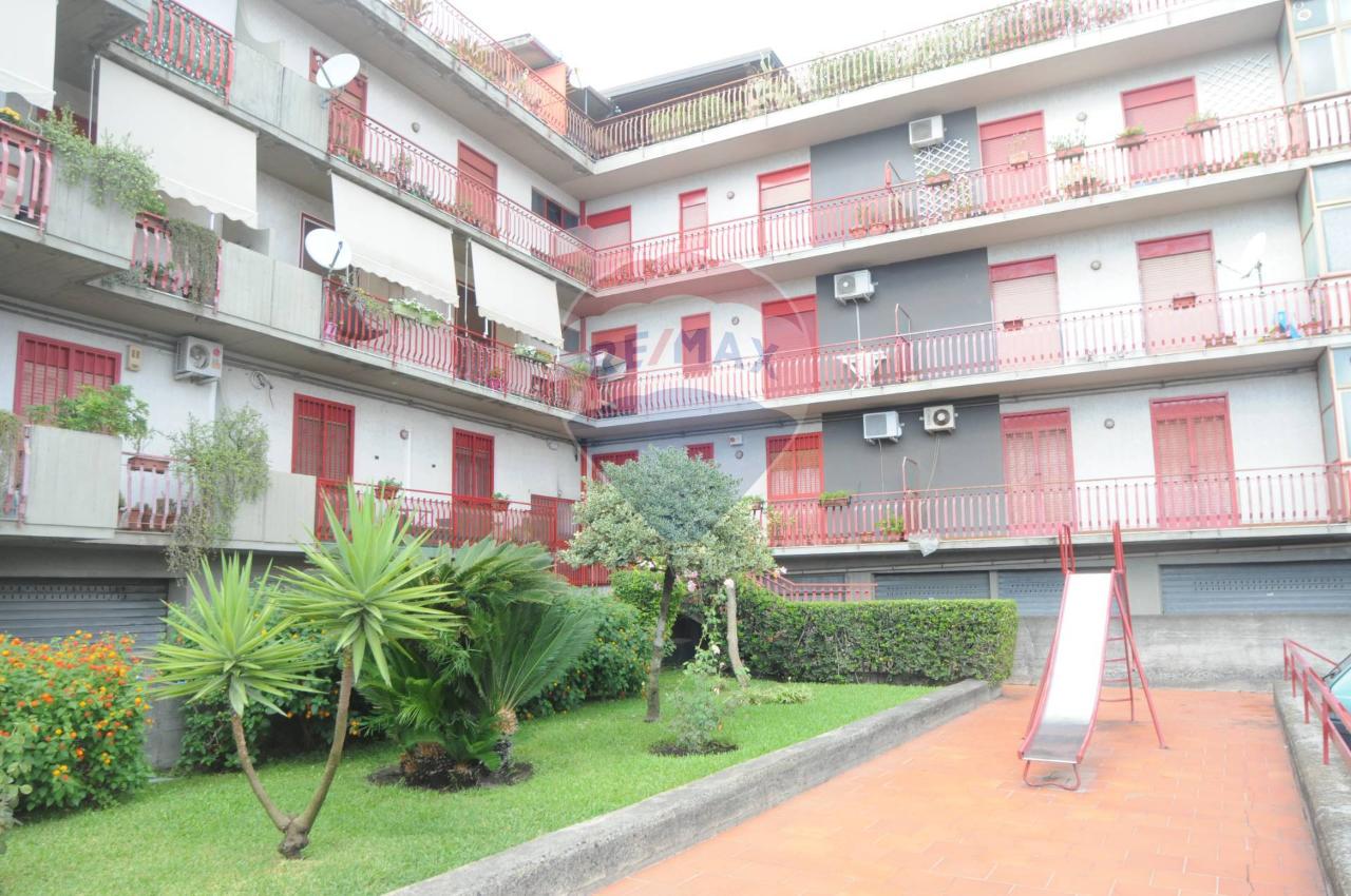 Appartamento in vendita a Aci Catena