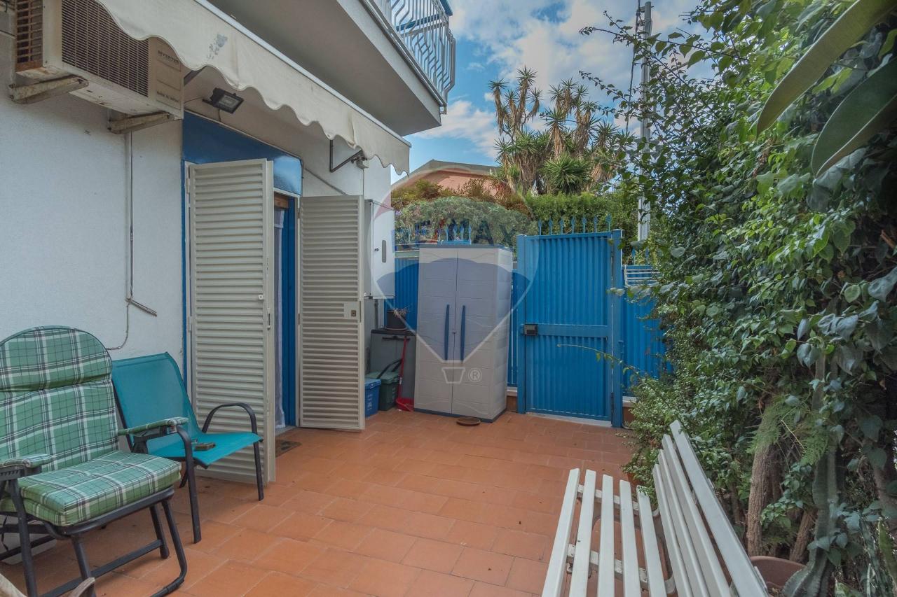 Appartamento in vendita a Aci Castello