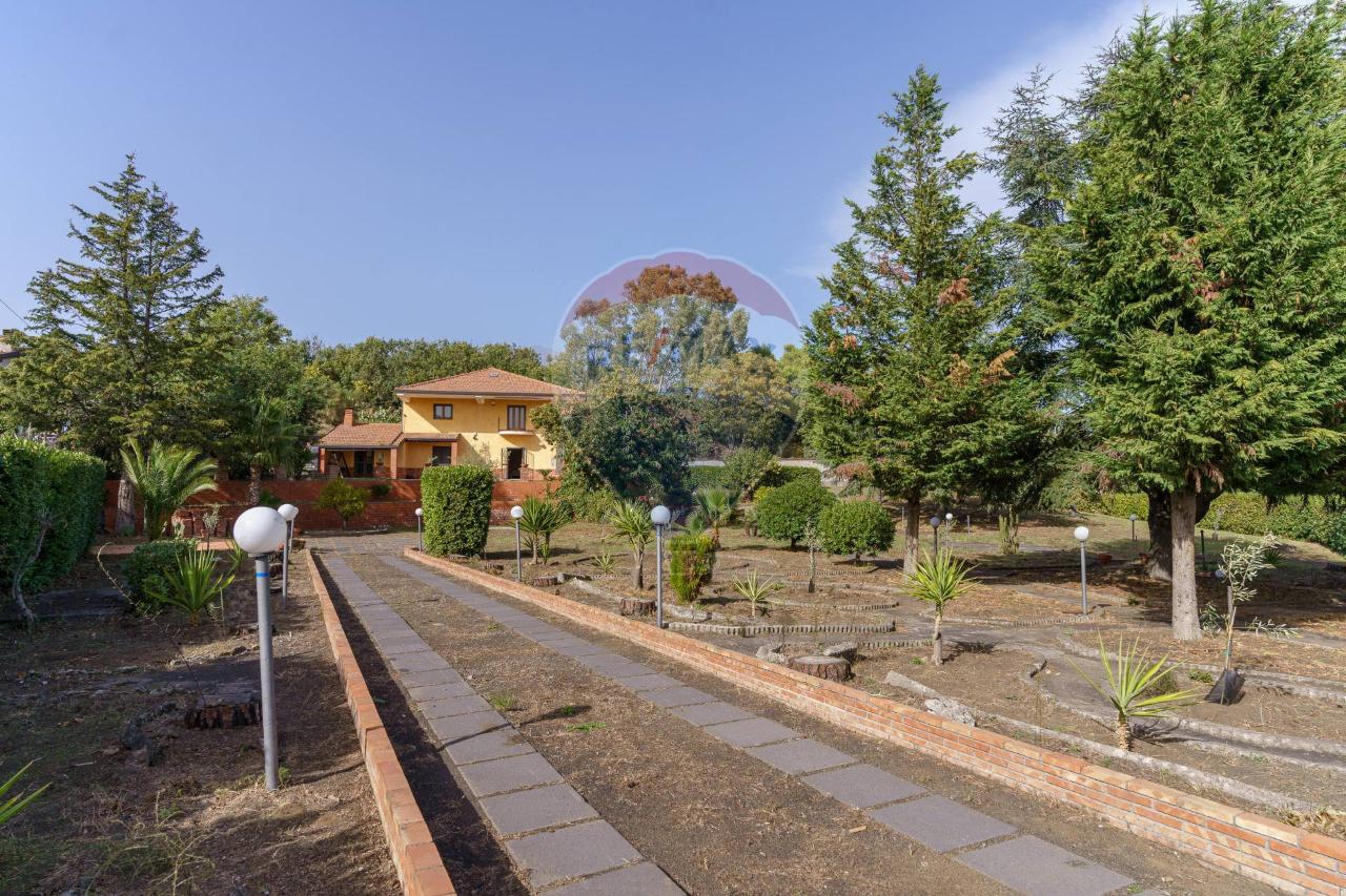 Villa in vendita a Trecastagni