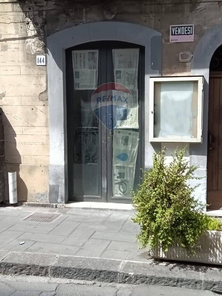 Negozio in affitto a Mascalucia