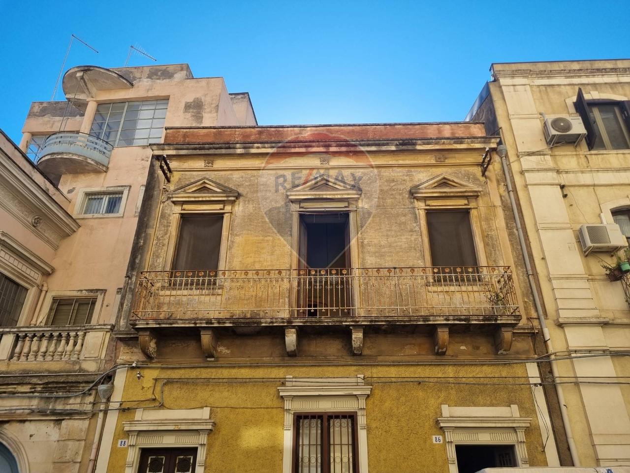 Casa indipendente in vendita a Catania