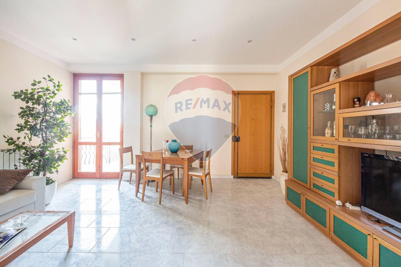 Appartamento in vendita a Aci Sant'Antonio