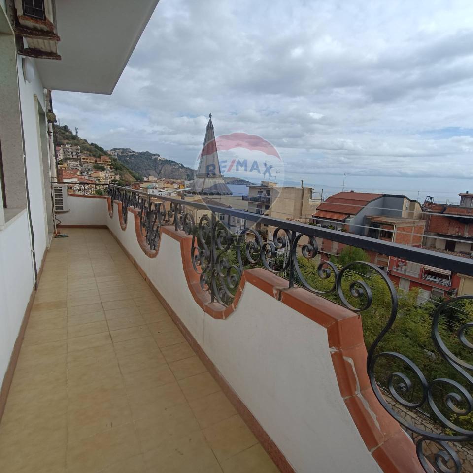 Appartamento in vendita a Giardini Naxos