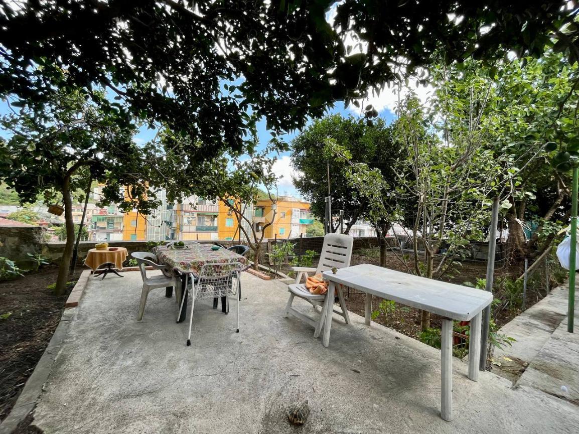 Casa indipendente in vendita a Napoli