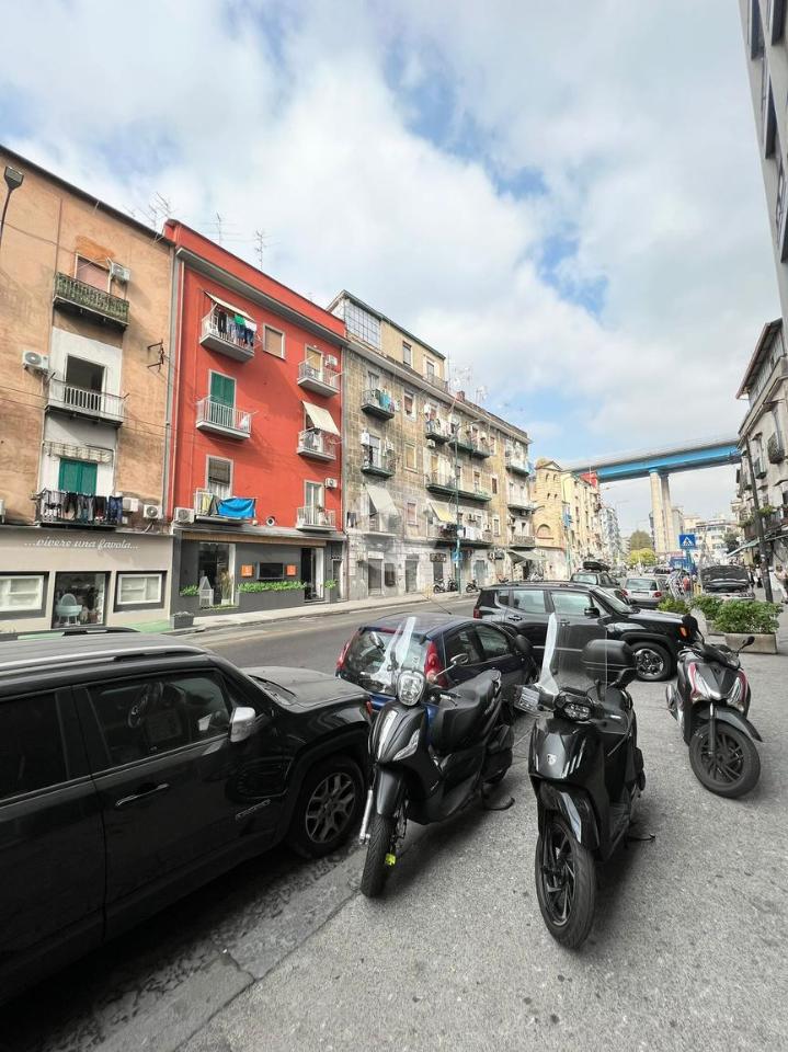 Box in vendita a Napoli