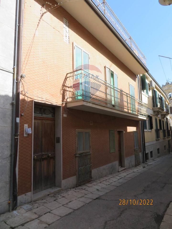 Casa indipendente in vendita a Chiaramonte Gulfi