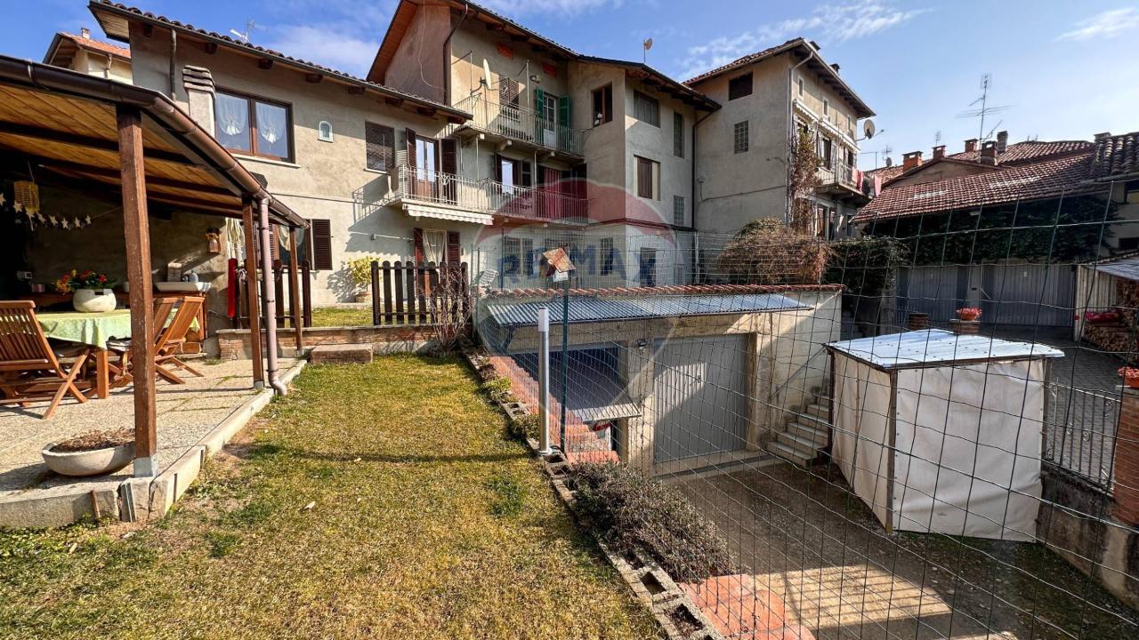 Casa indipendente in vendita a Biella