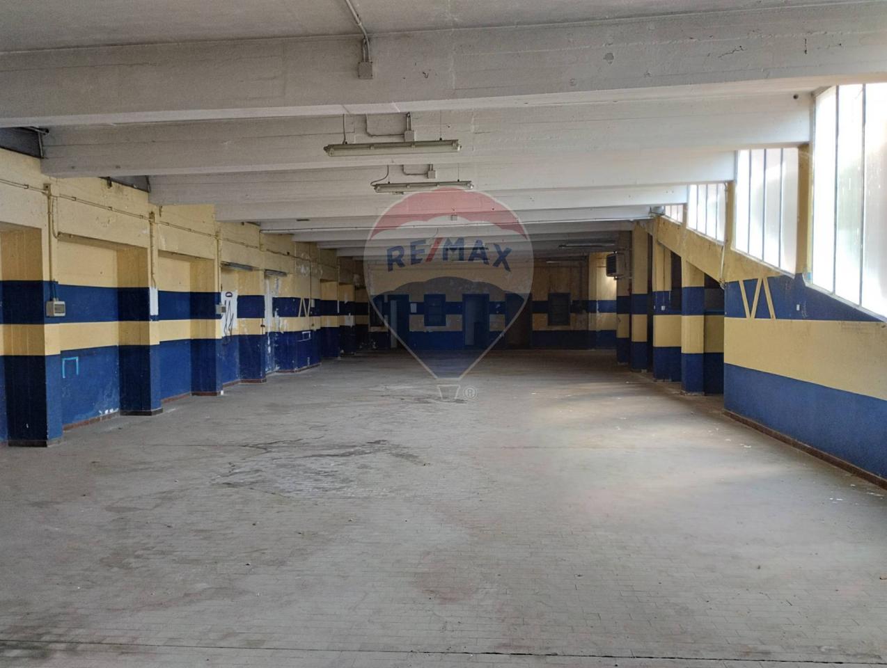 Negozio in vendita a Biella