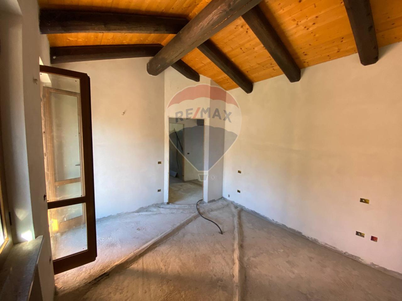 Appartamento in vendita a Valdilana