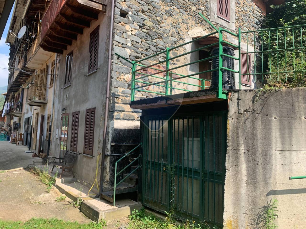 Casa indipendente in vendita a Camandona