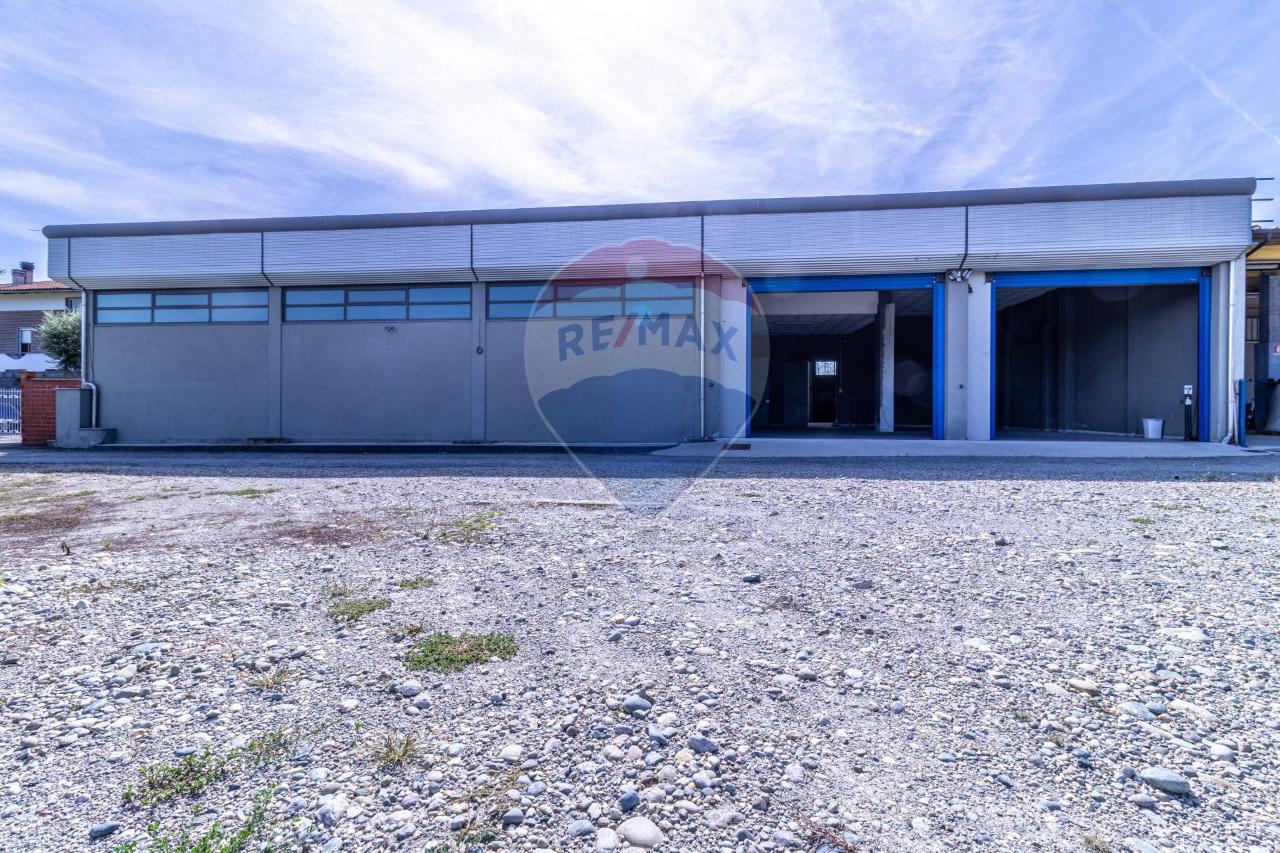 Capannone in vendita a Sandigliano