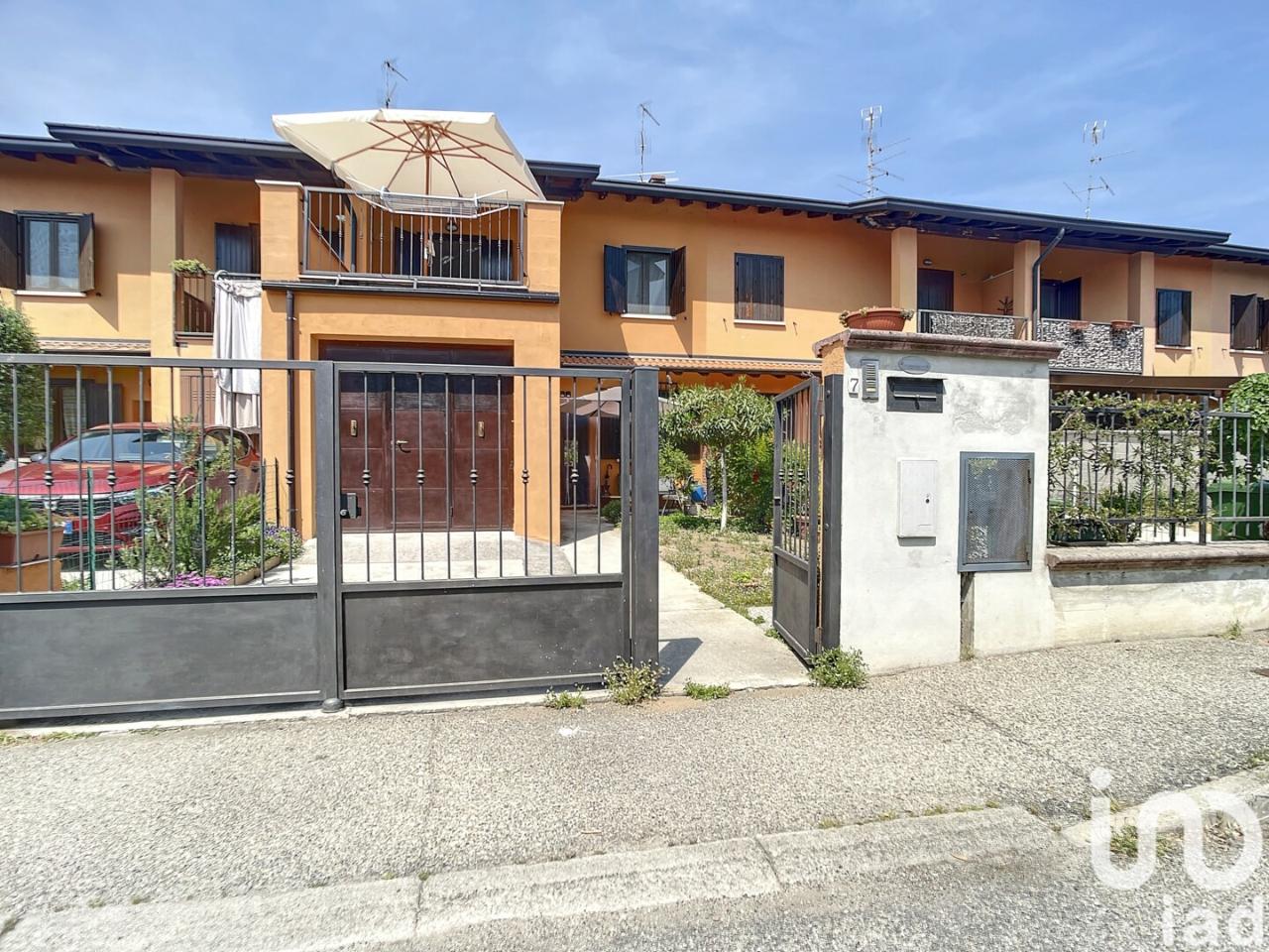 Villa in vendita a Carbonara Al Ticino