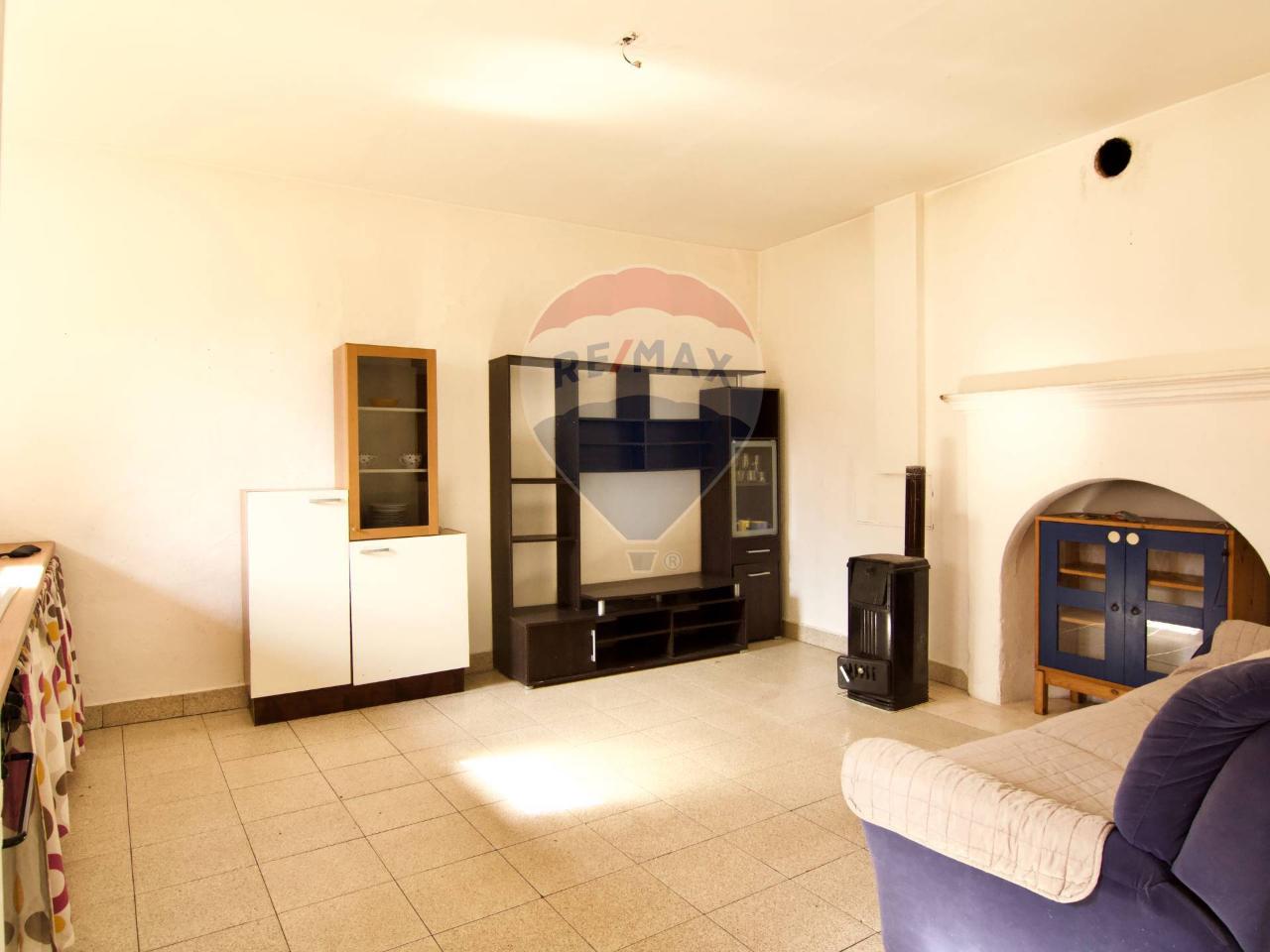 Appartamento in Via Pasubio 56, Castelveccana