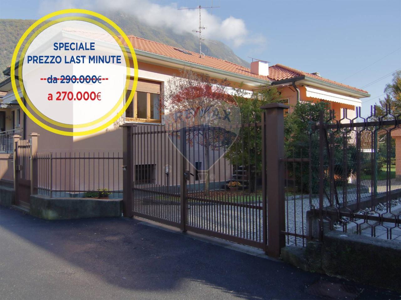 Villa in vendita a Laveno Mombello