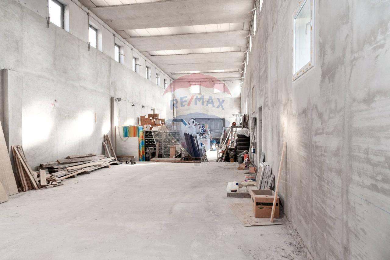 Laboratorio in vendita a Gallarate