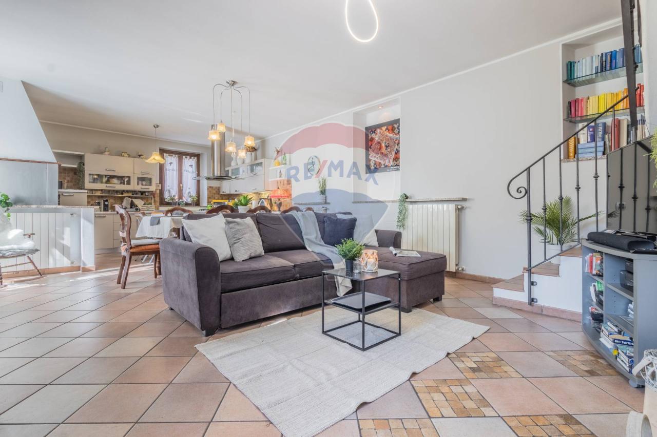 Appartamento in vendita a Casorate Sempione