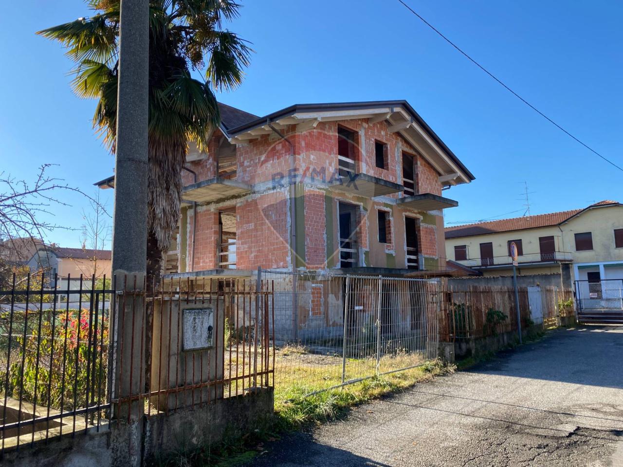 Casa indipendente in vendita a Gallarate