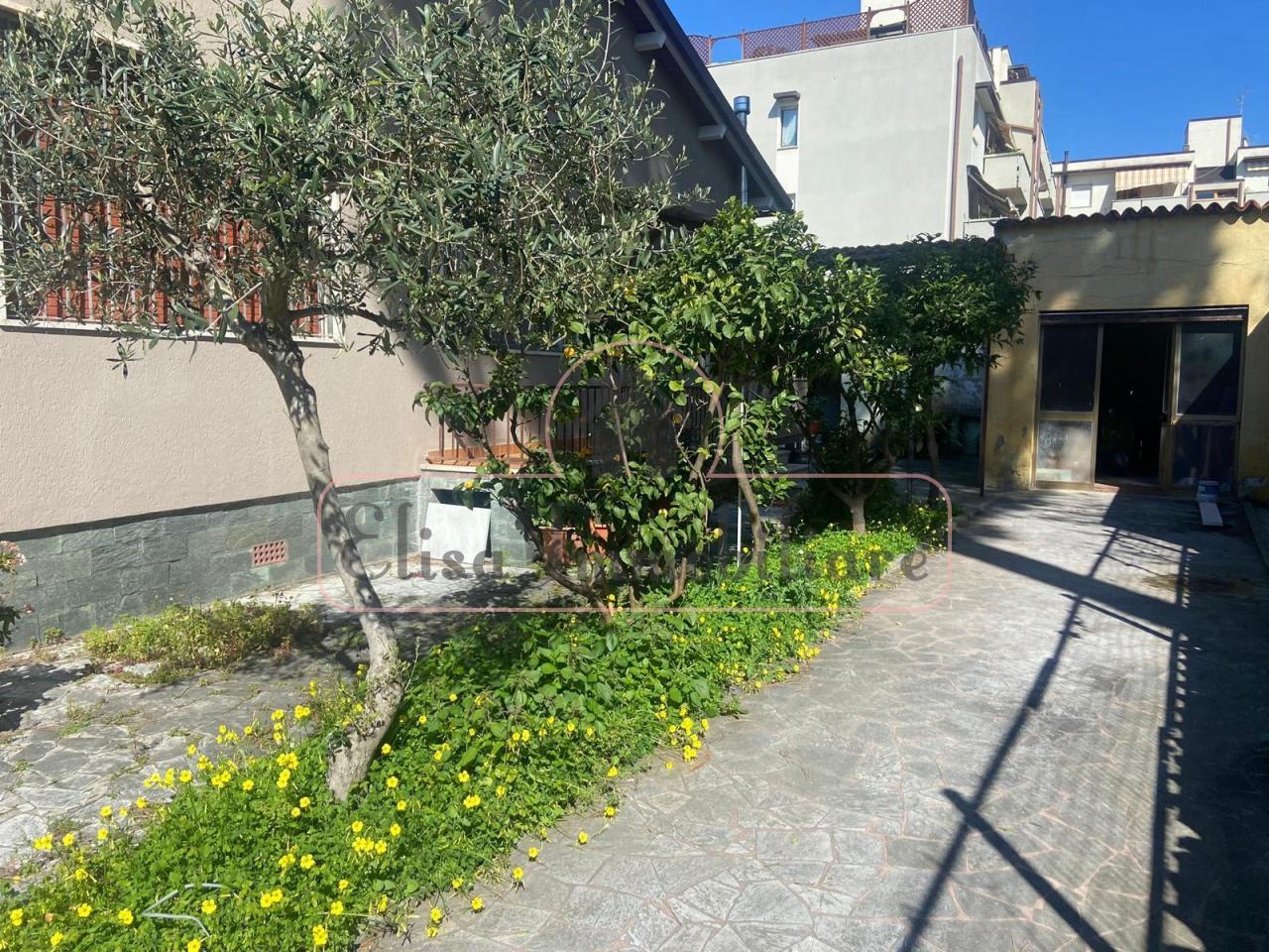 Casa indipendente in vendita a Viareggio