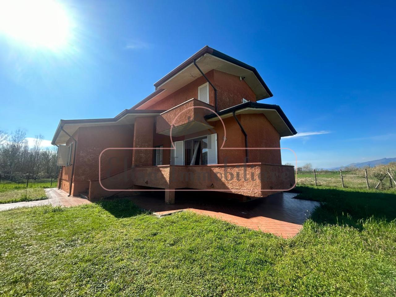 Villa in vendita a Massarosa