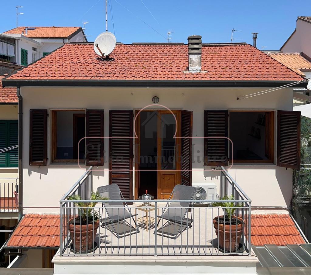 Villa a schiera in affitto a Viareggio