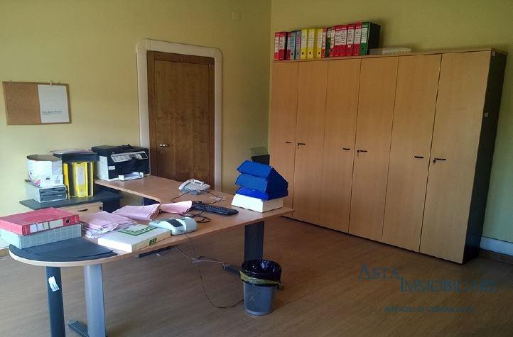 Palazzina commerciale in vendita a Civitella In Val Di Chiana