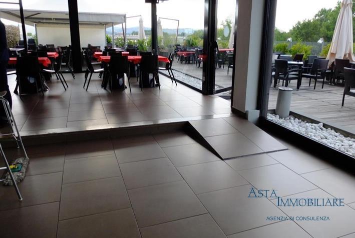 Locale commerciale in vendita a Arezzo