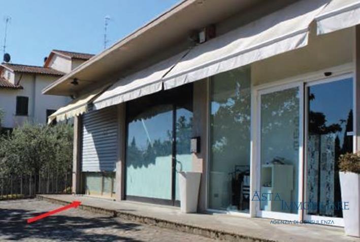 Locale commerciale in vendita a Monte San Savino
