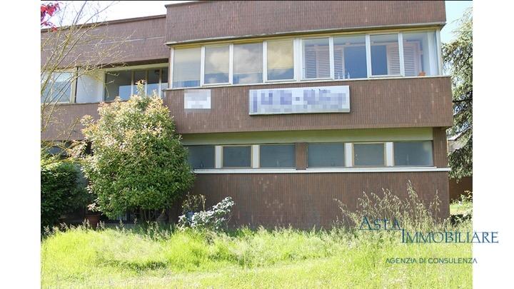 Palazzina commerciale in vendita a Poggibonsi