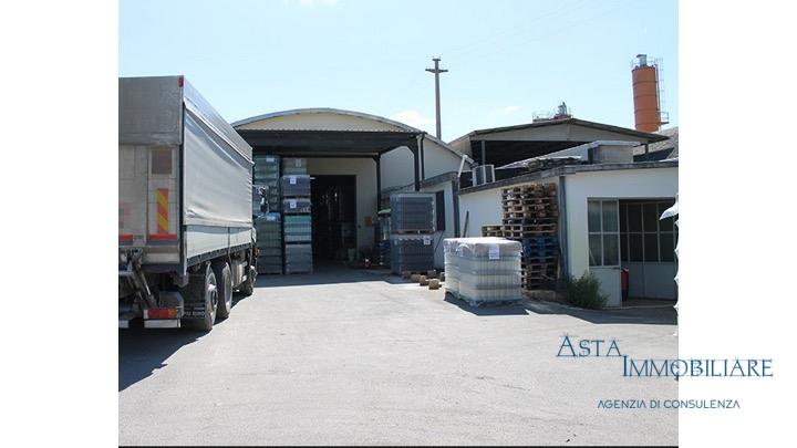 Palazzina commerciale in vendita a Poggibonsi