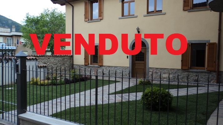 Villa bifamiliare in vendita a Pradalunga