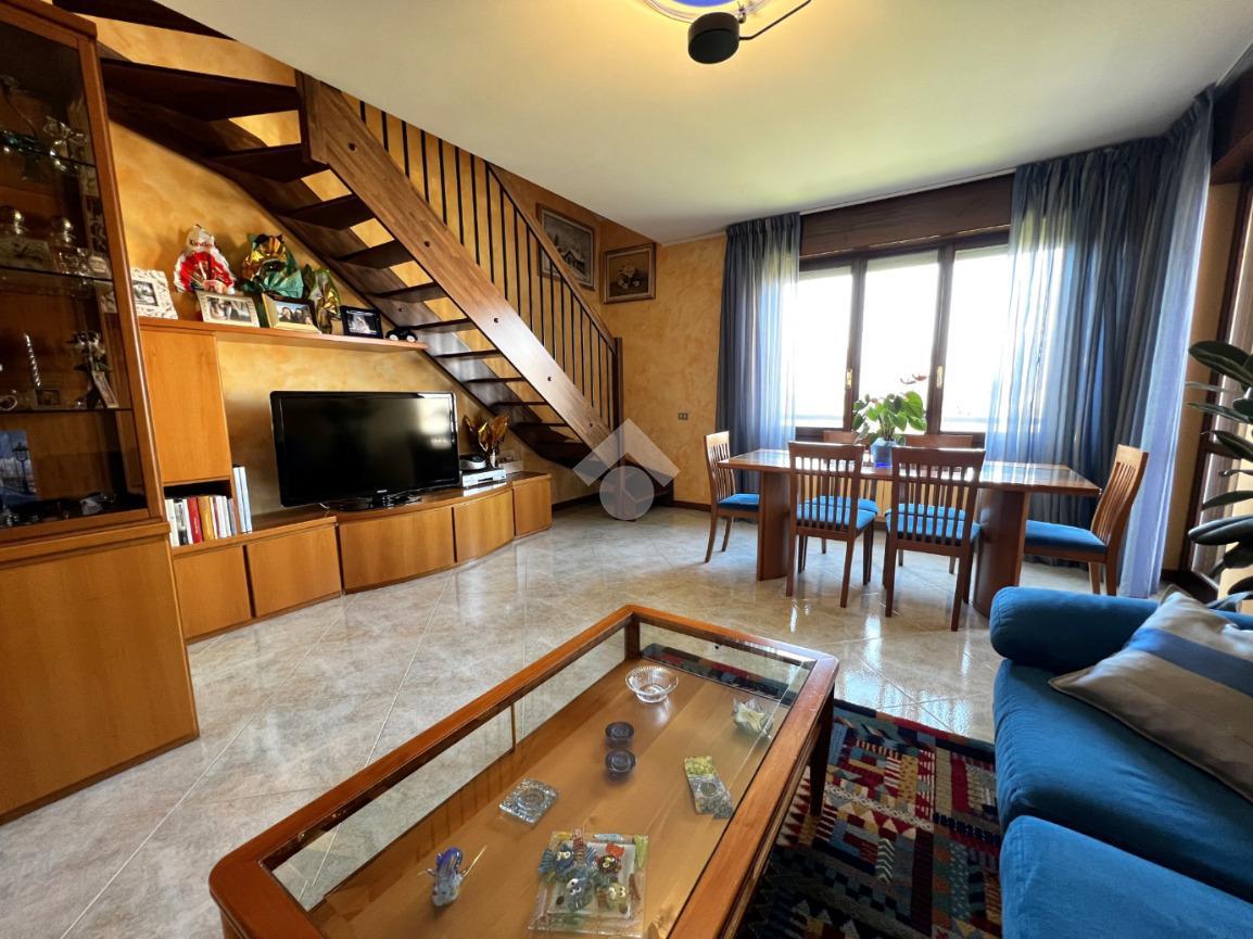 Appartamento in Via Sandro Pertini 8, Vignate