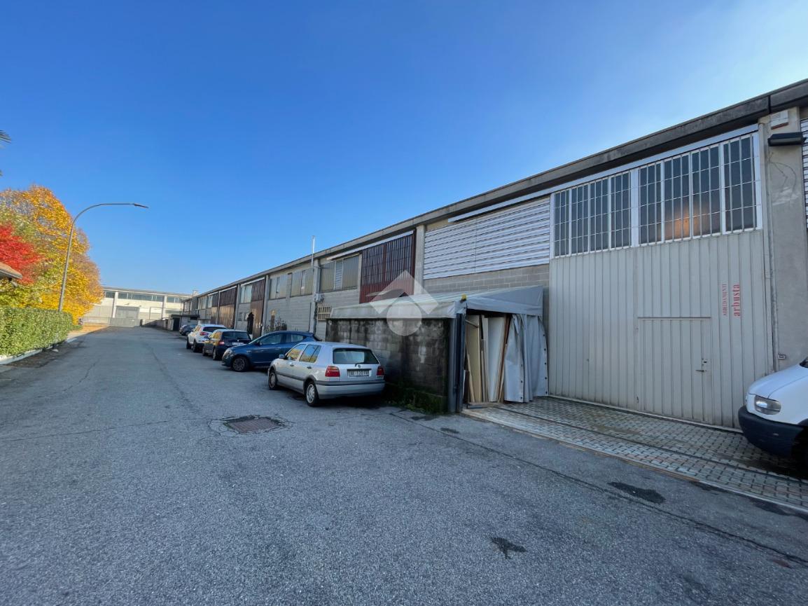 Capannone in vendita a Turbigo