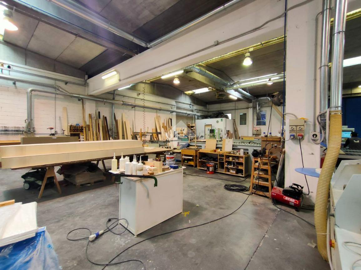 Capannone in affitto a Legnano