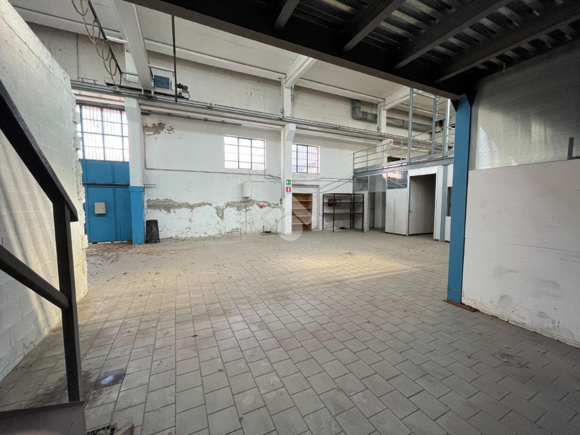 Capannone in affitto a Legnano