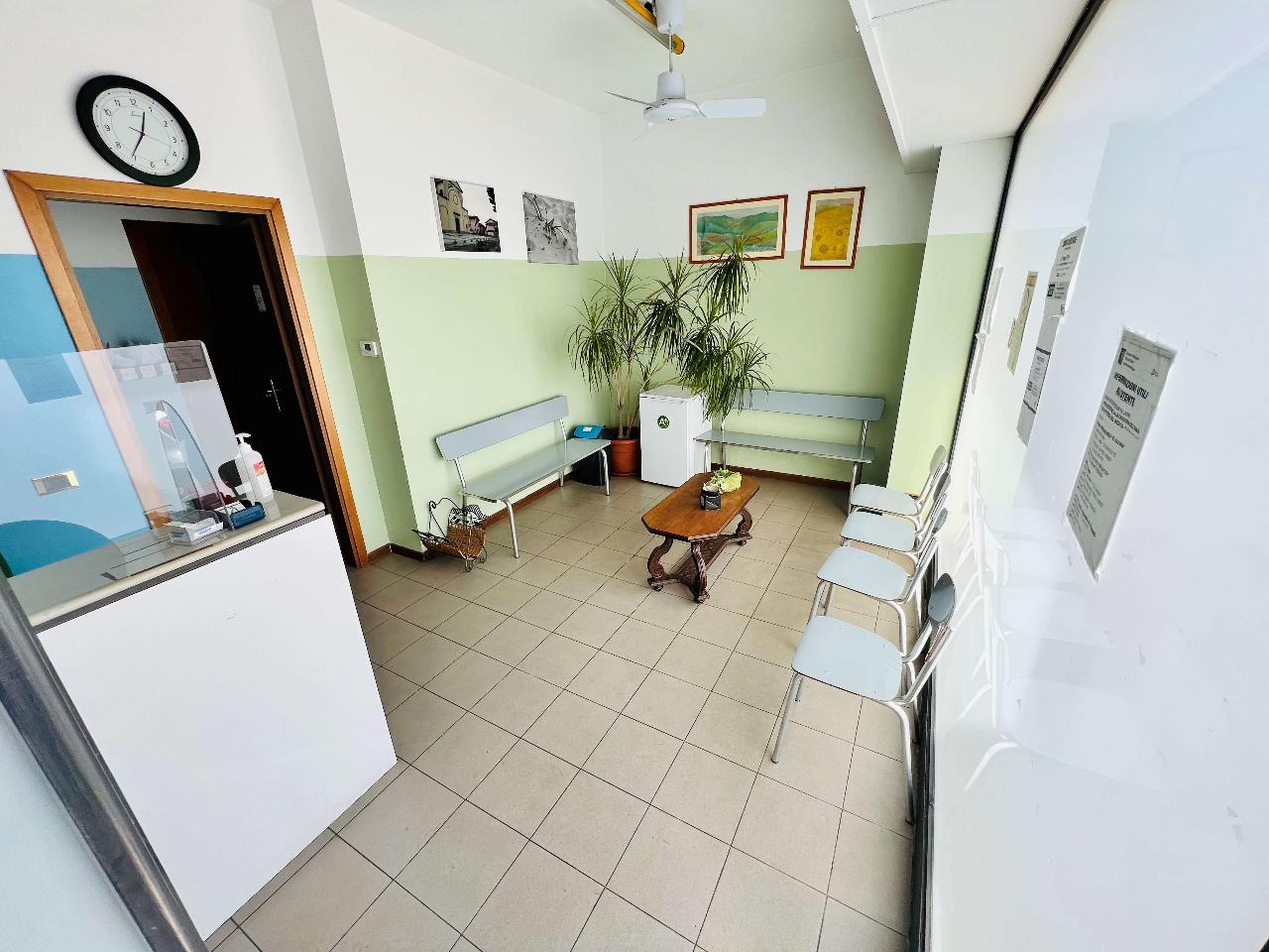 Negozio in vendita a Garbagnate Milanese