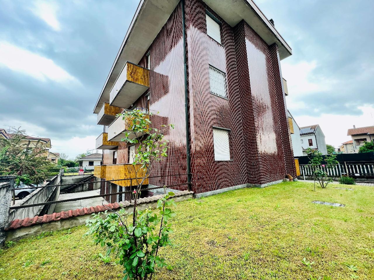 Appartamento in vendita a Garbagnate Milanese