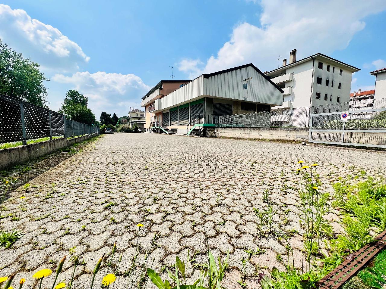 Immobile residenziale in vendita a Garbagnate Milanese