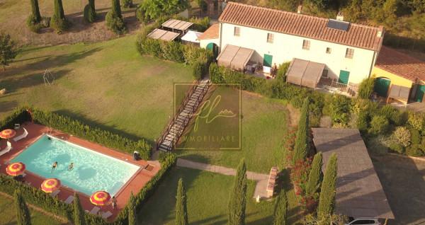 Villa plurifamiliare in vendita a Riparbella