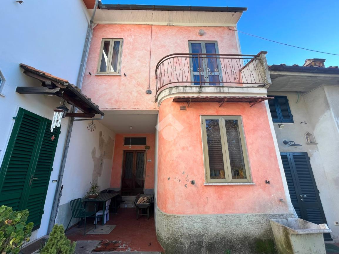 Casa indipendente in vendita a Pistoia